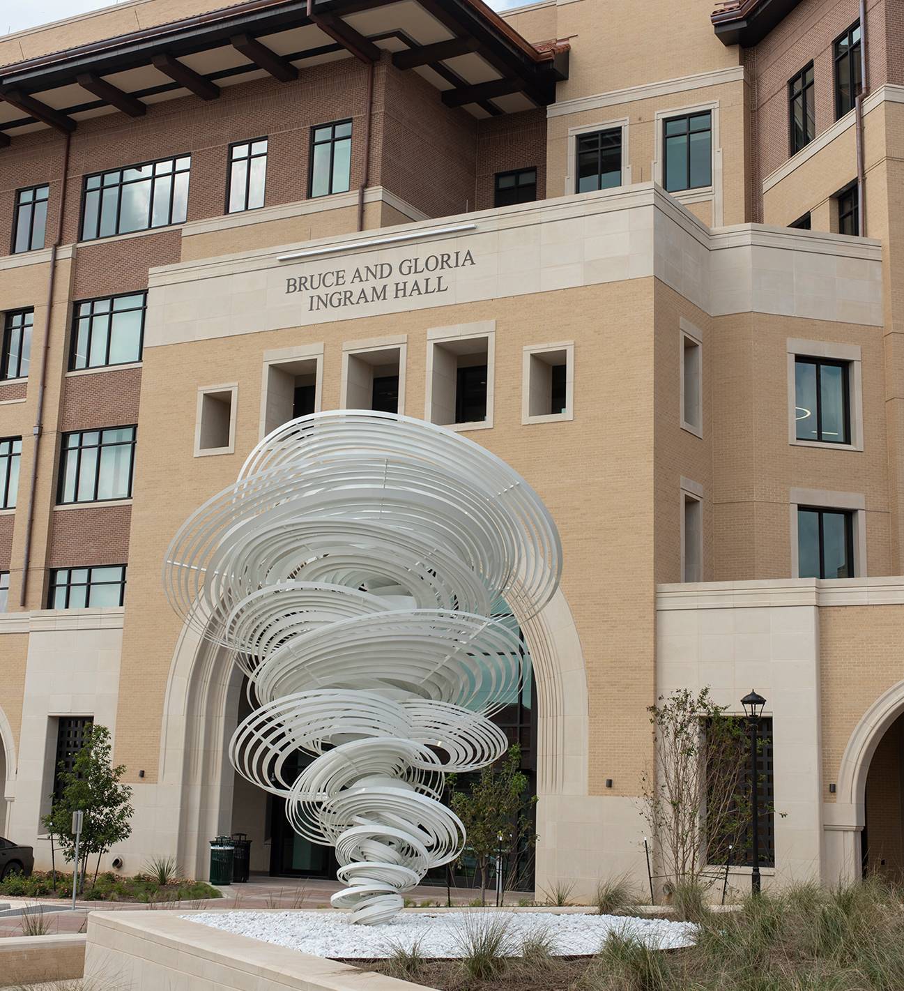 Dr. Trauth's 20 Years at Texas State University : Hillviews Magazine ...