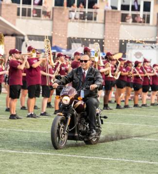 Getting to know you : Hillviews Magazine : Texas State University