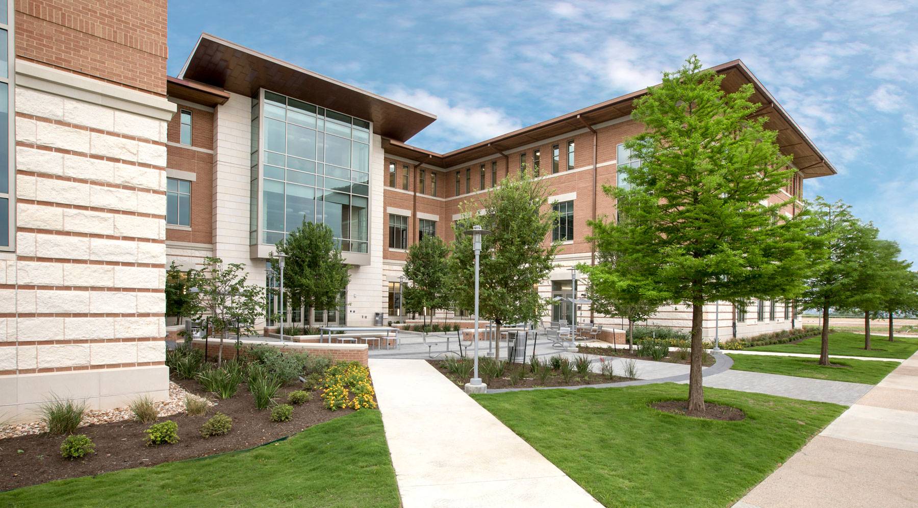 Visit : Undergraduate Admissions : Texas State University