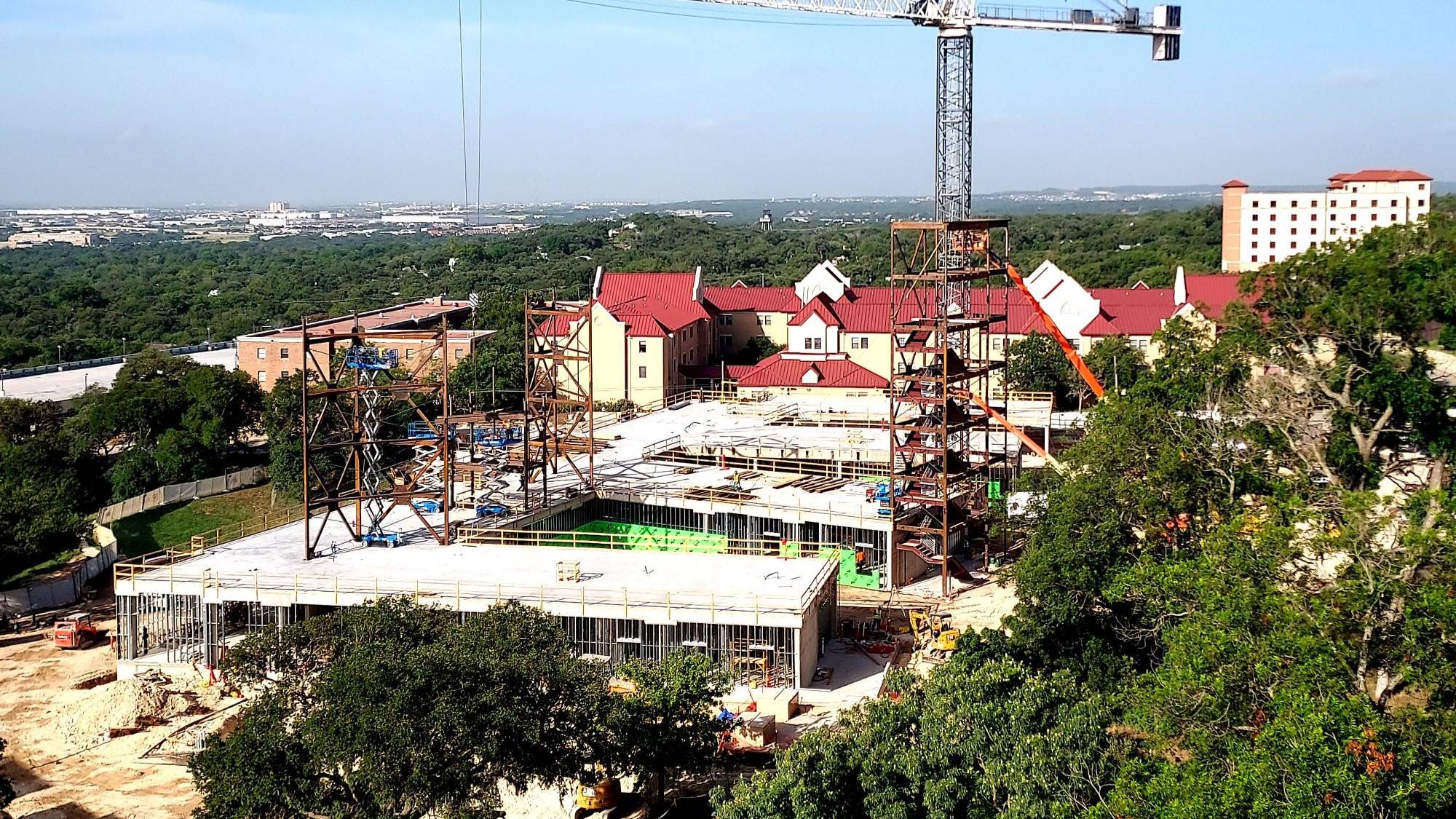 Castro Residence Hall : Facilities : Texas State University