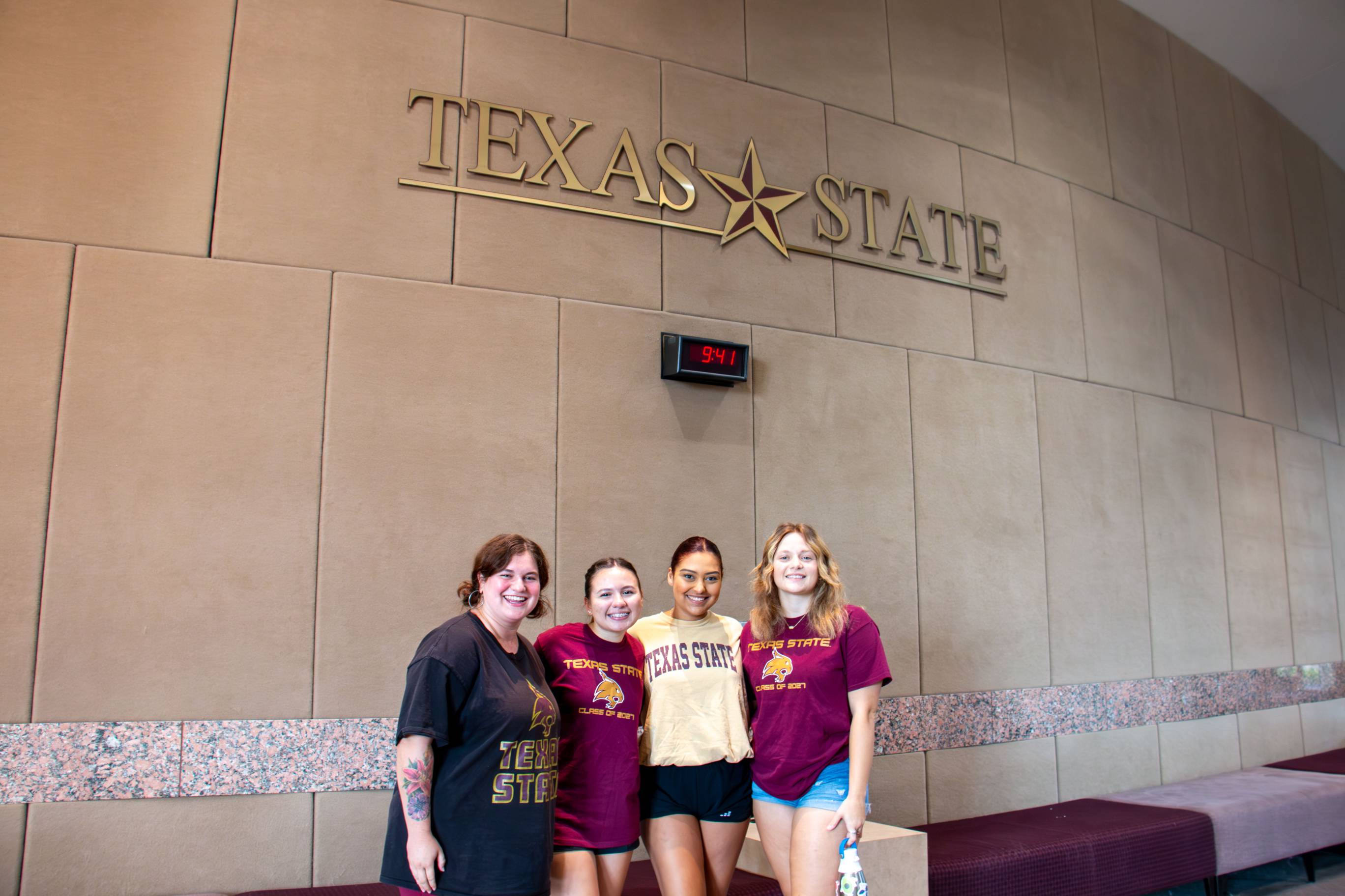 Resident Assistants : Housing & Residential Life : Texas State University