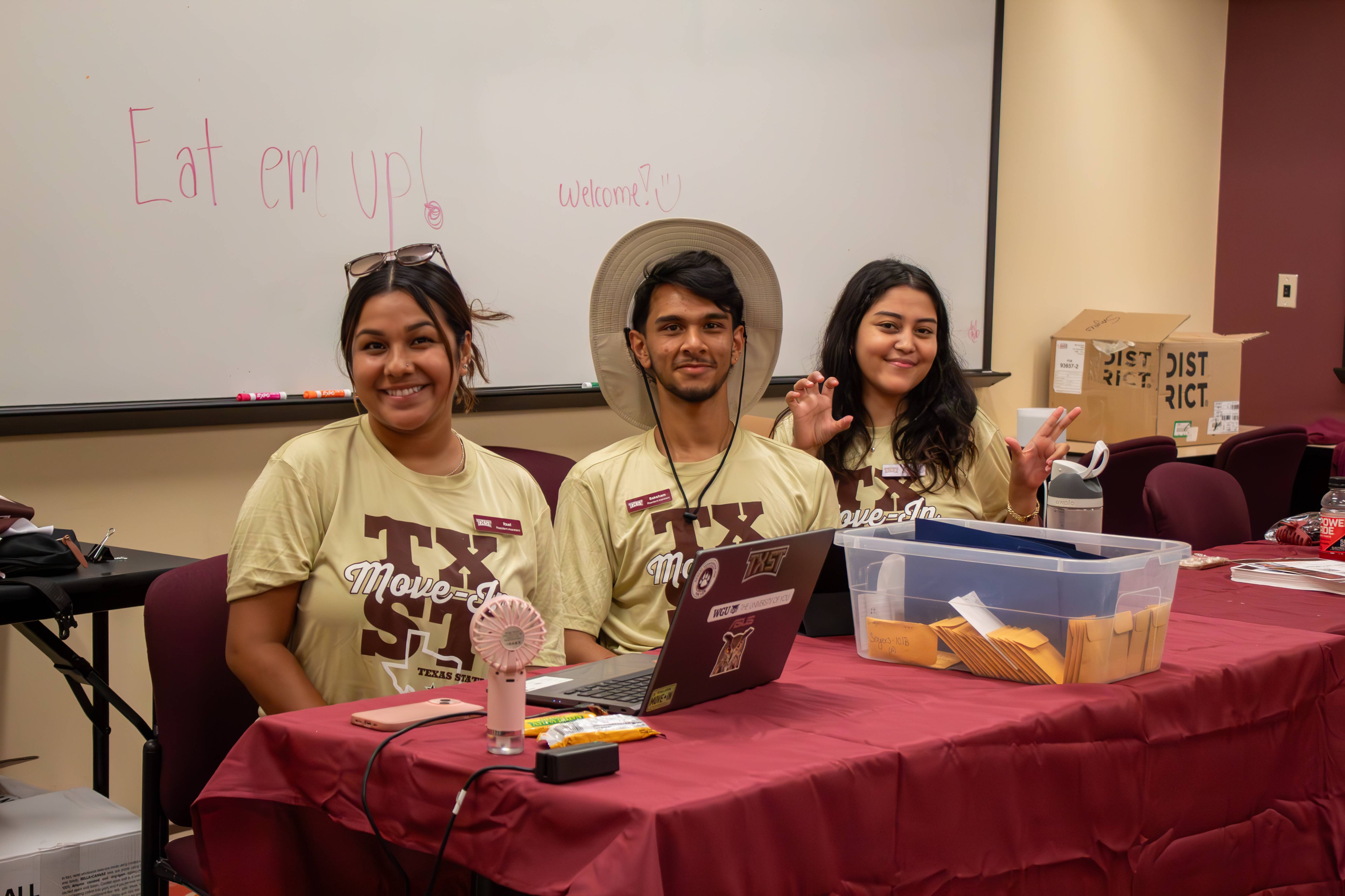 Resident Assistants : Housing & Residential Life : Texas State University