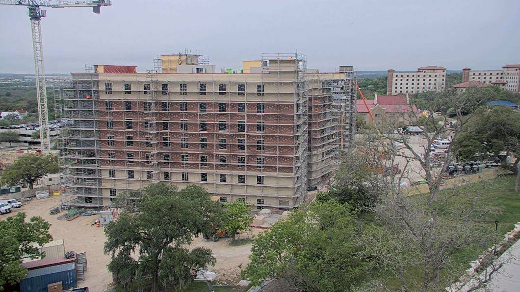 Castro Residence Hall : Facilities : Texas State University