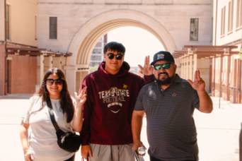 New Student and Family Experiences : Texas State University